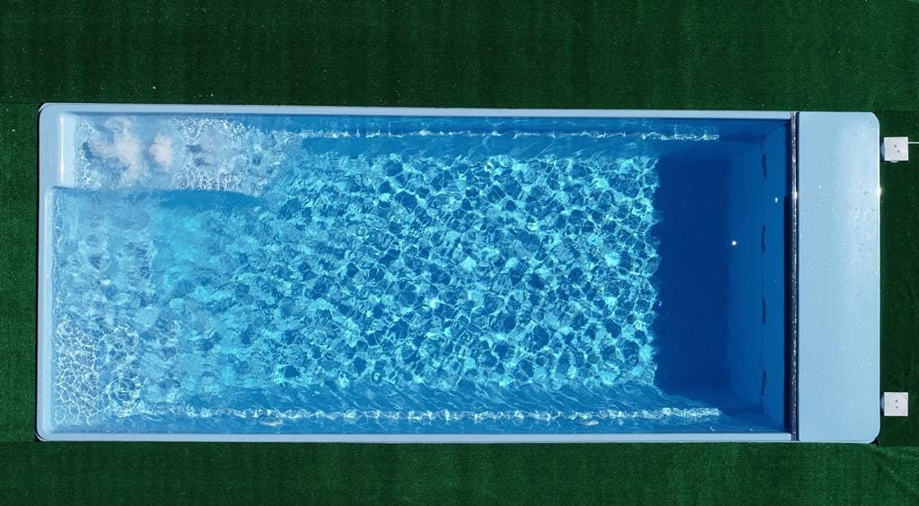 How to remove Yellow stains and White build up - My Pool Direct 🩲
