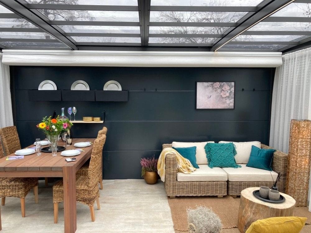 Cosy Bespoke Garden Structure Spa - My Pool Direct ♨️