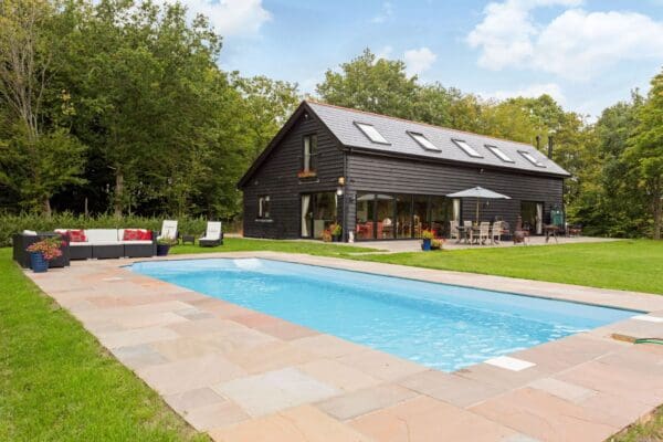 Kefalina 9.5m Pool Project Tonbridge - My Pool Direct 🩳